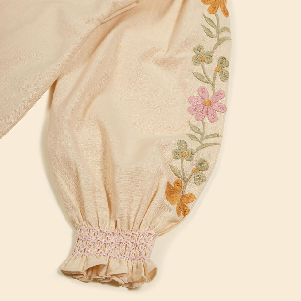 Apolina – Junior Edition