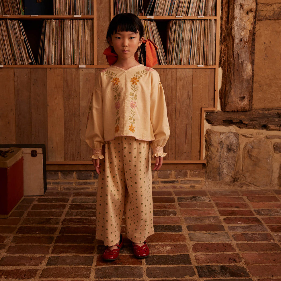 Apolina – Junior Edition