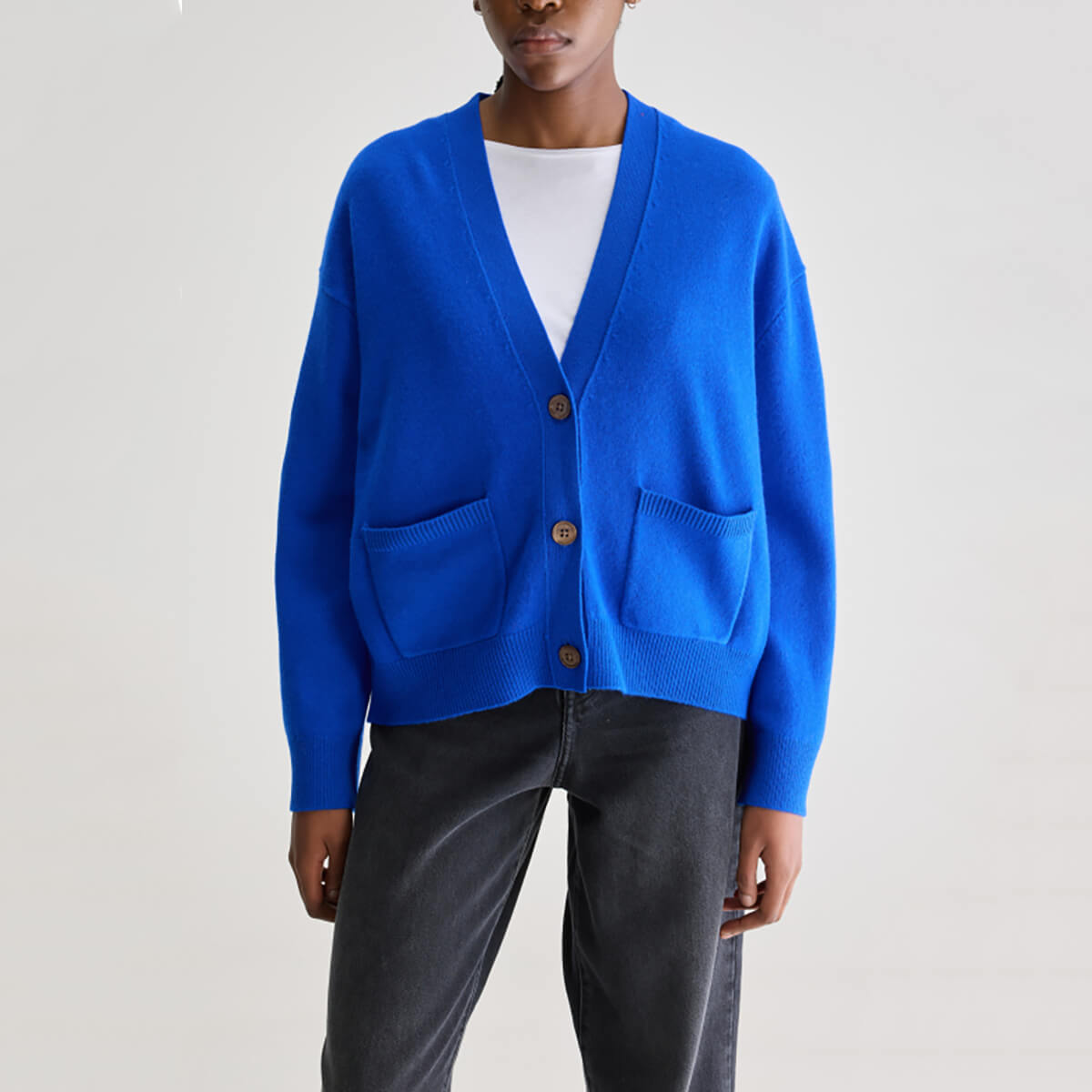 Gakkin V-Neck Cardigan in Lazuli by Bellerose – Junior Edition
