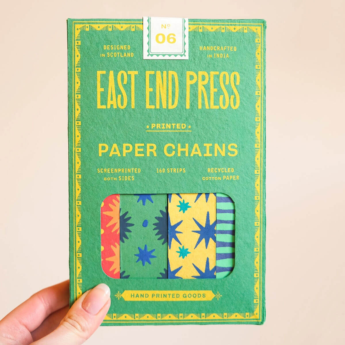 Paper Chain Kit in Multicoloured by East End Press – Junior Edition
